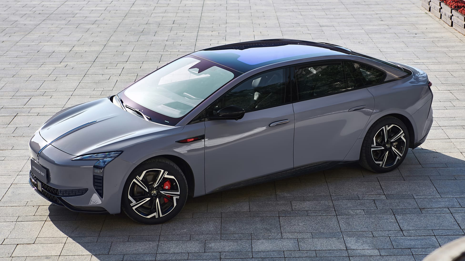 Hongqi is coming to the UK with the EH7 saloon and EHS7 SUV | Top Gear